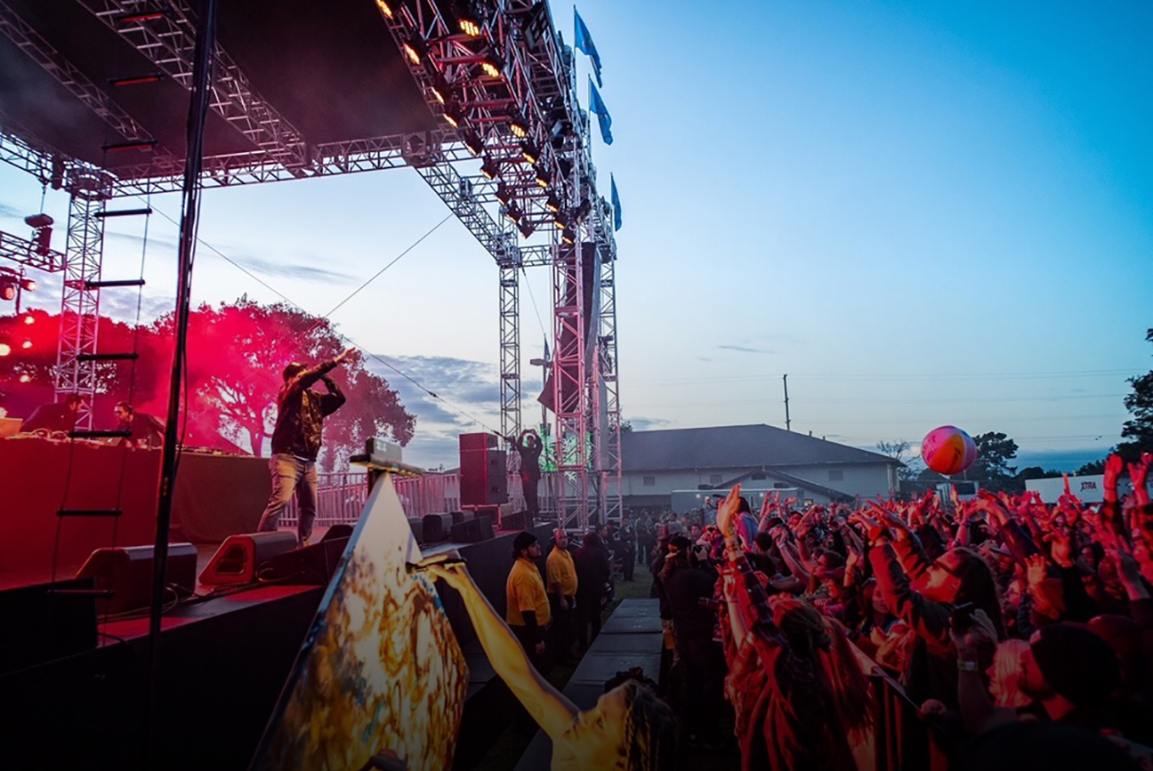 The Roots in California – Voices of Monterey Bay